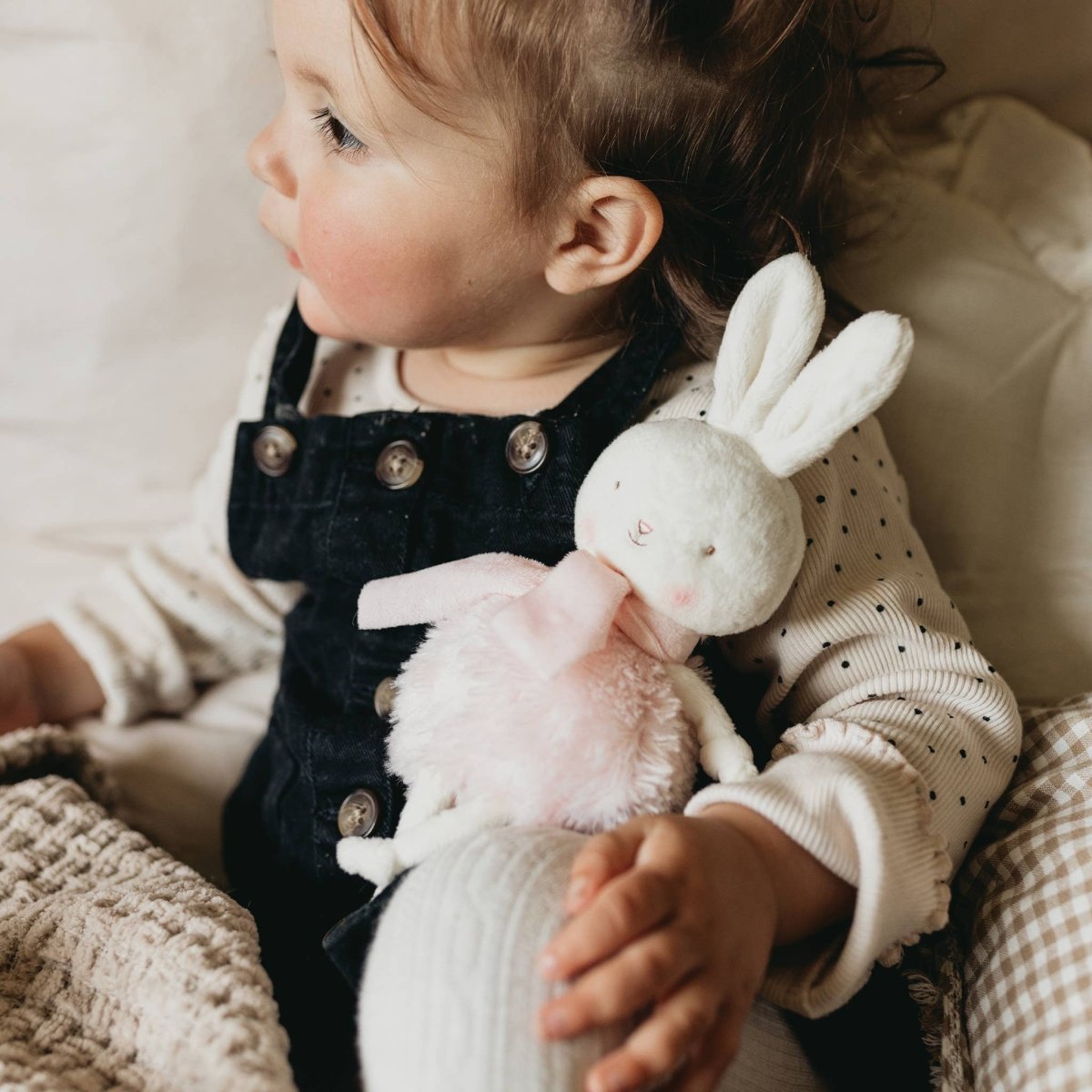 Aurora Angora the Bunny Roly Poly | Bee Like Kids