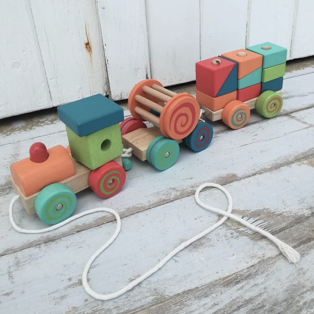 Wooden Pull Along Train | Bee Like Kids